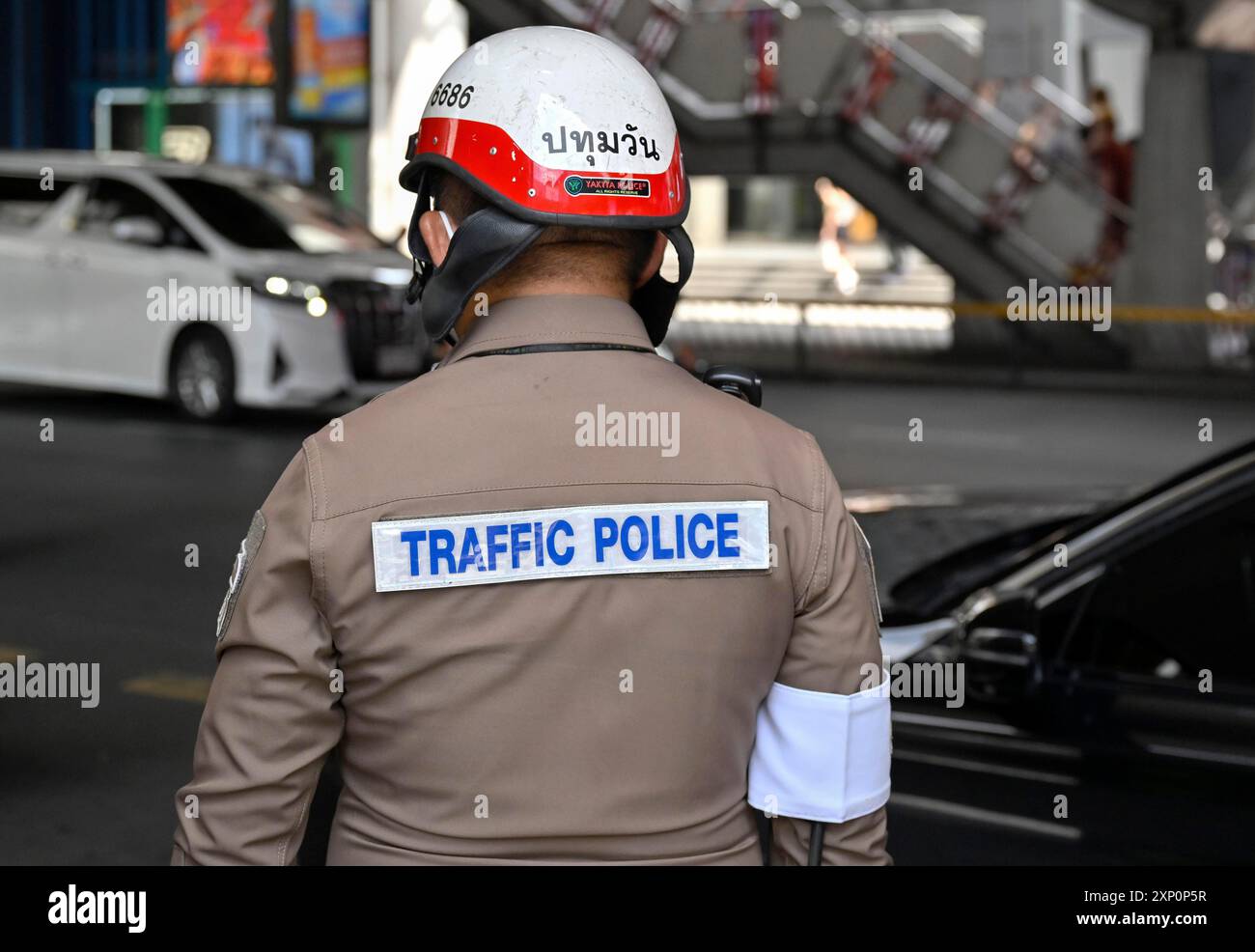 Police traffic policeman, Bangkok, Thailand Stock Photo - Alamy