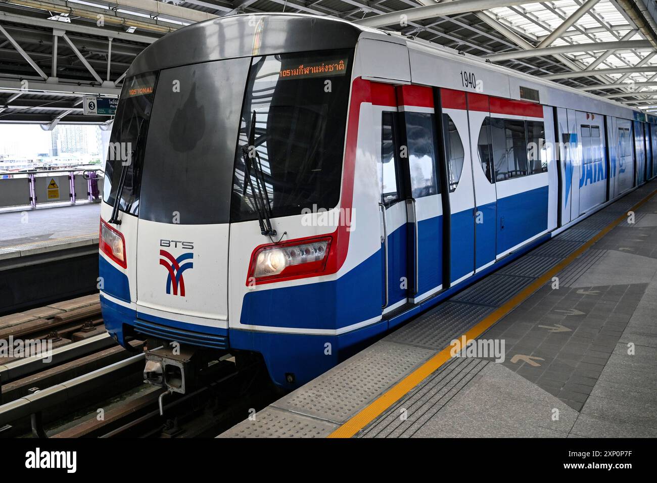 Bts skytrain stop bangkok hi-res stock photography and images - Alamy