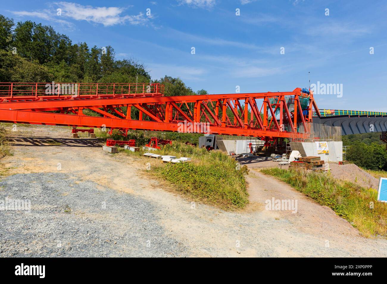 The new bridge on the Pirna southern bypass will be 916 metres long, 70 ...