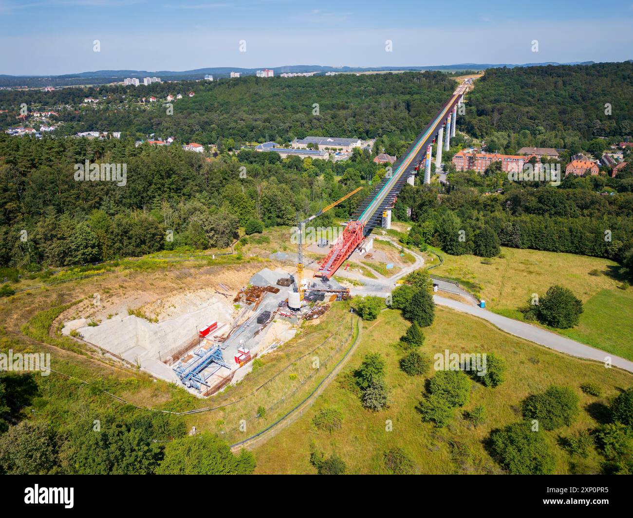 The new bridge on the Pirna southern bypass will be 916 metres long, 70 ...