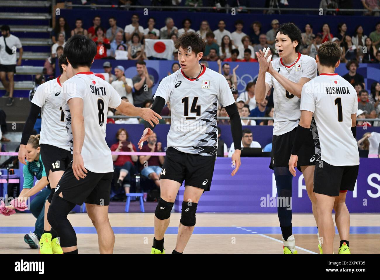 Volleyball mens preliminary round at paris south arena 1 hi-res stock ...