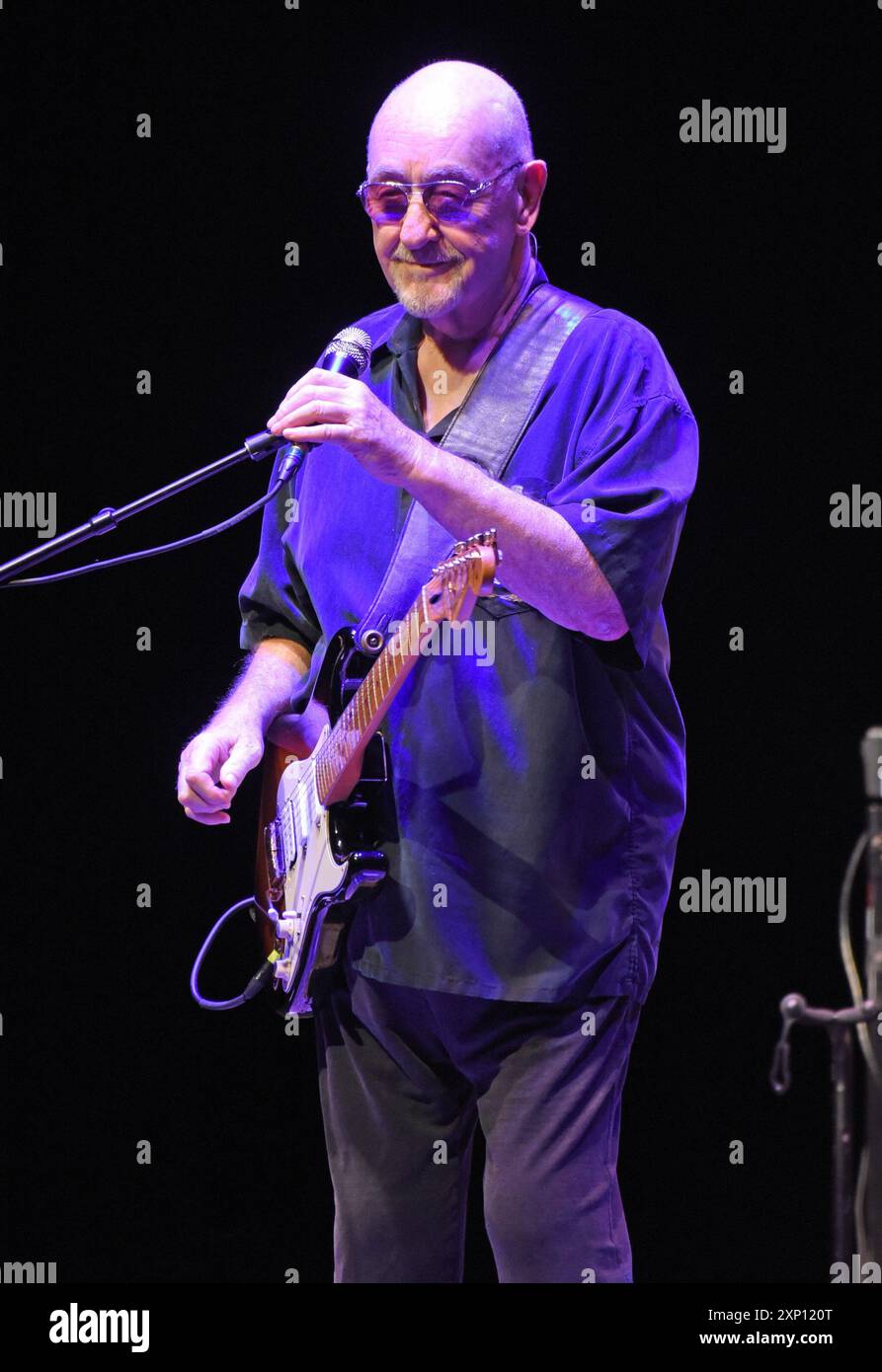 Dave Mason on stage for Dave Mason's Traffic Jam in Concert with ...