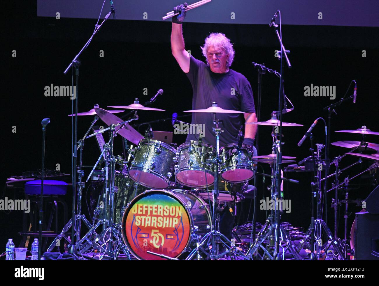 Jefferson Starship, Donny Baldwin on stage for Dave Mason's Traffic Jam ...