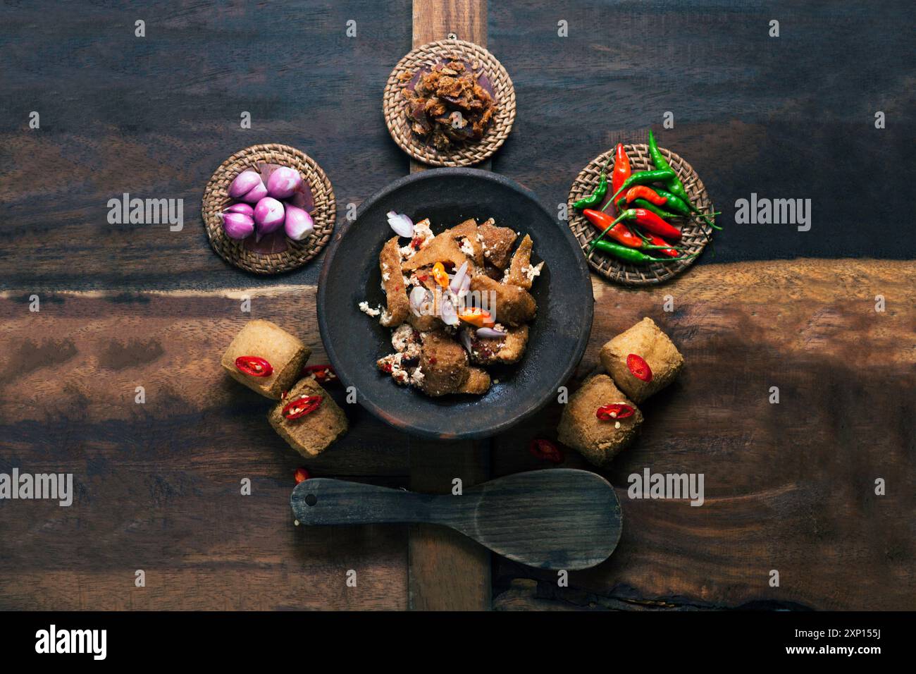 Tahu Gejrot eat original from indonesia Stock Photo - Alamy