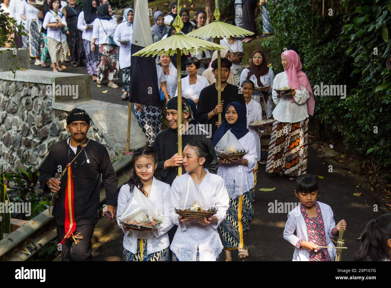 Sunda wiwitan hi-res stock photography and images - Alamy