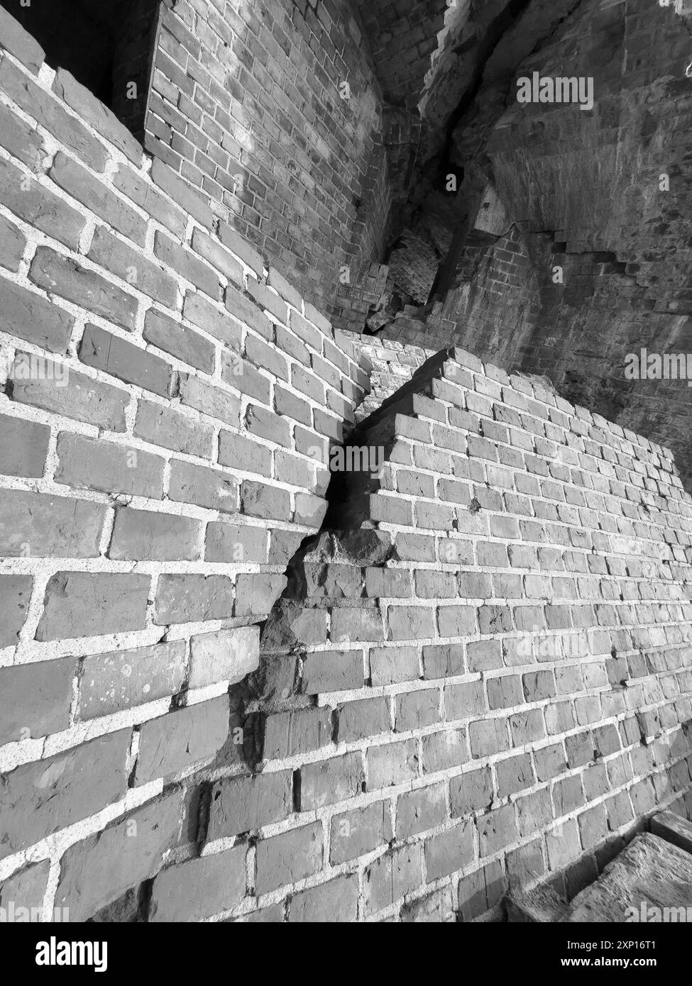 Showing brick construction Black and White Stock Photos & Images - Alamy