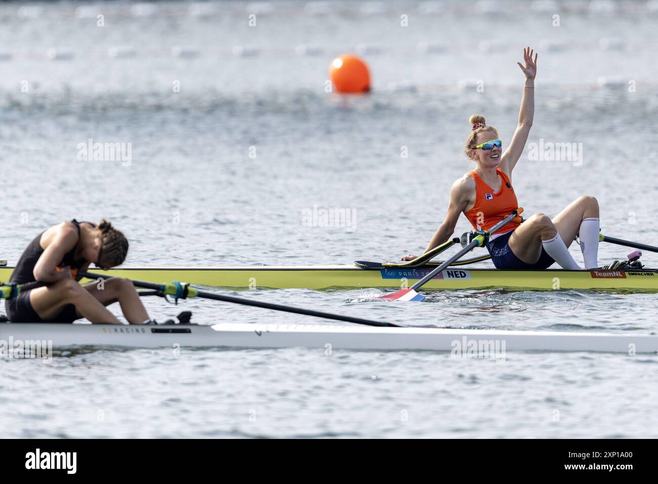 VAIRES-SUR-MARNE - Rower Karolien Florijn cheers after winning the gold ...