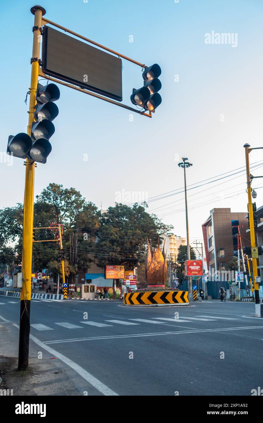 May 1st 2024, Dehradun Uttarakhand Inda. Busy intersection at Bronze ...