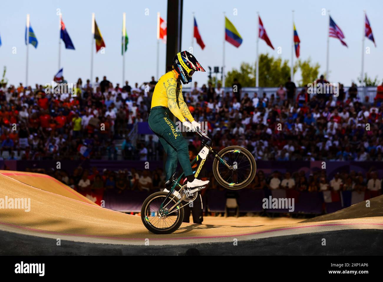 PARIS, FRANCE - AUGUST 02: Saya Sakakibara of Australia warms up during ...