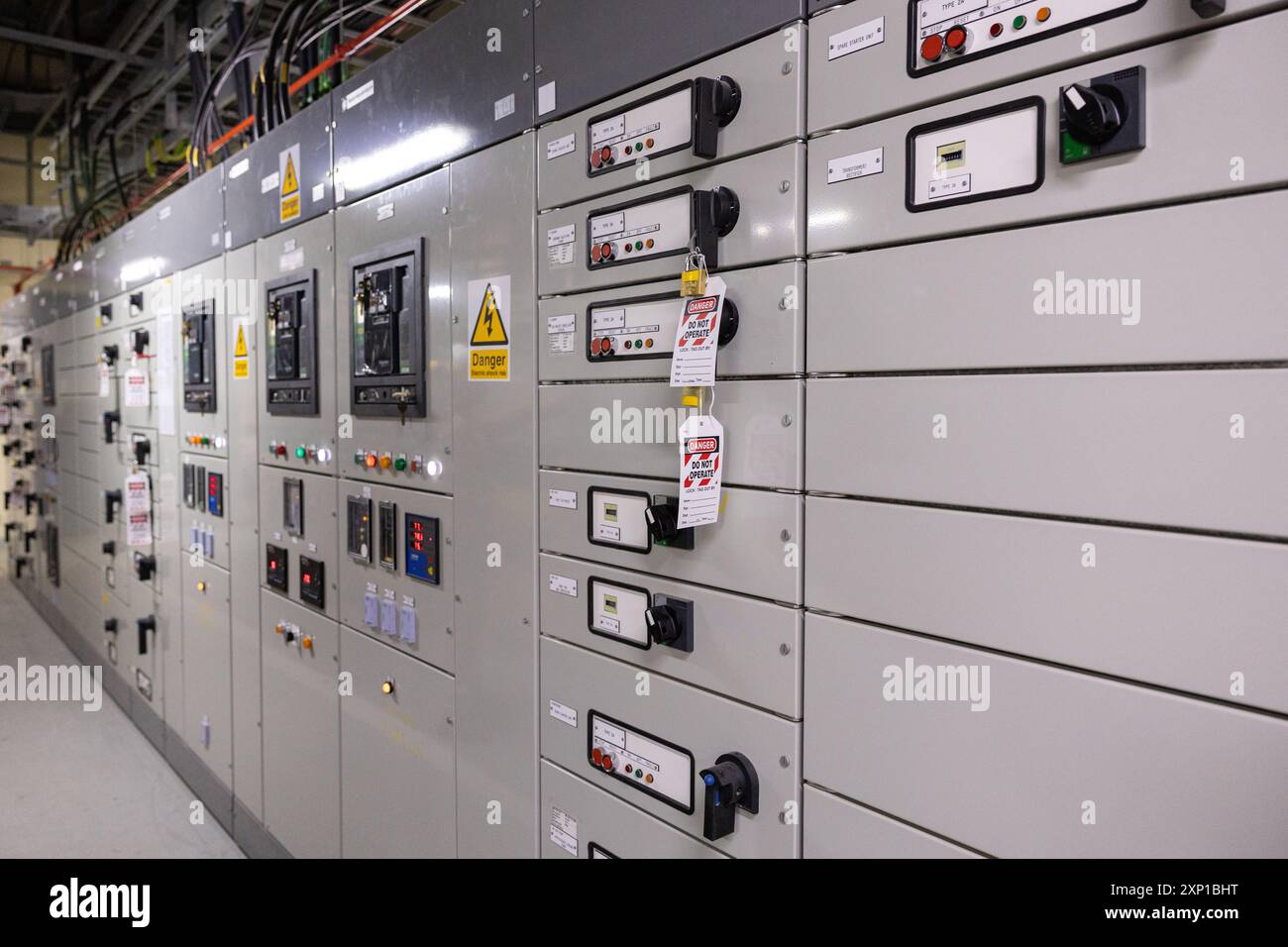 Log out tag out hi-res stock photography and images - Alamy