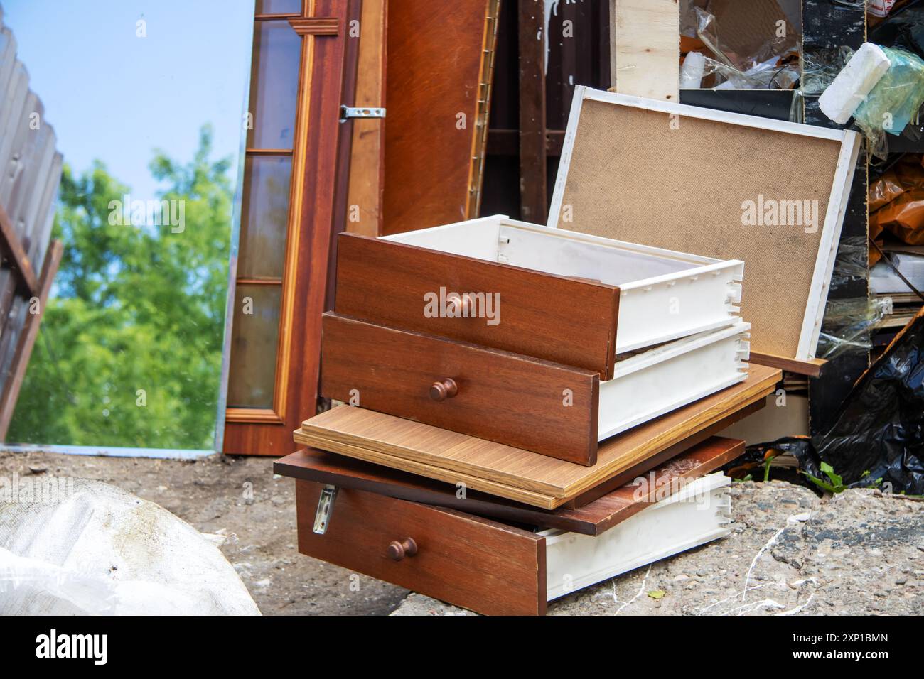 Sizable wooden structure hi-res stock photography and images - Alamy