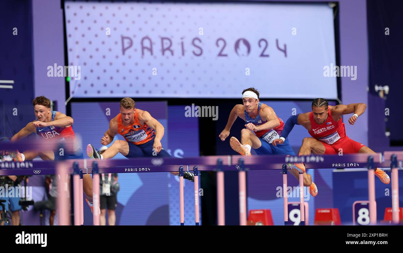 Paris, France. 3rd Aug, 2024. Sven Roosen (2nd L) of the Netherlands ...