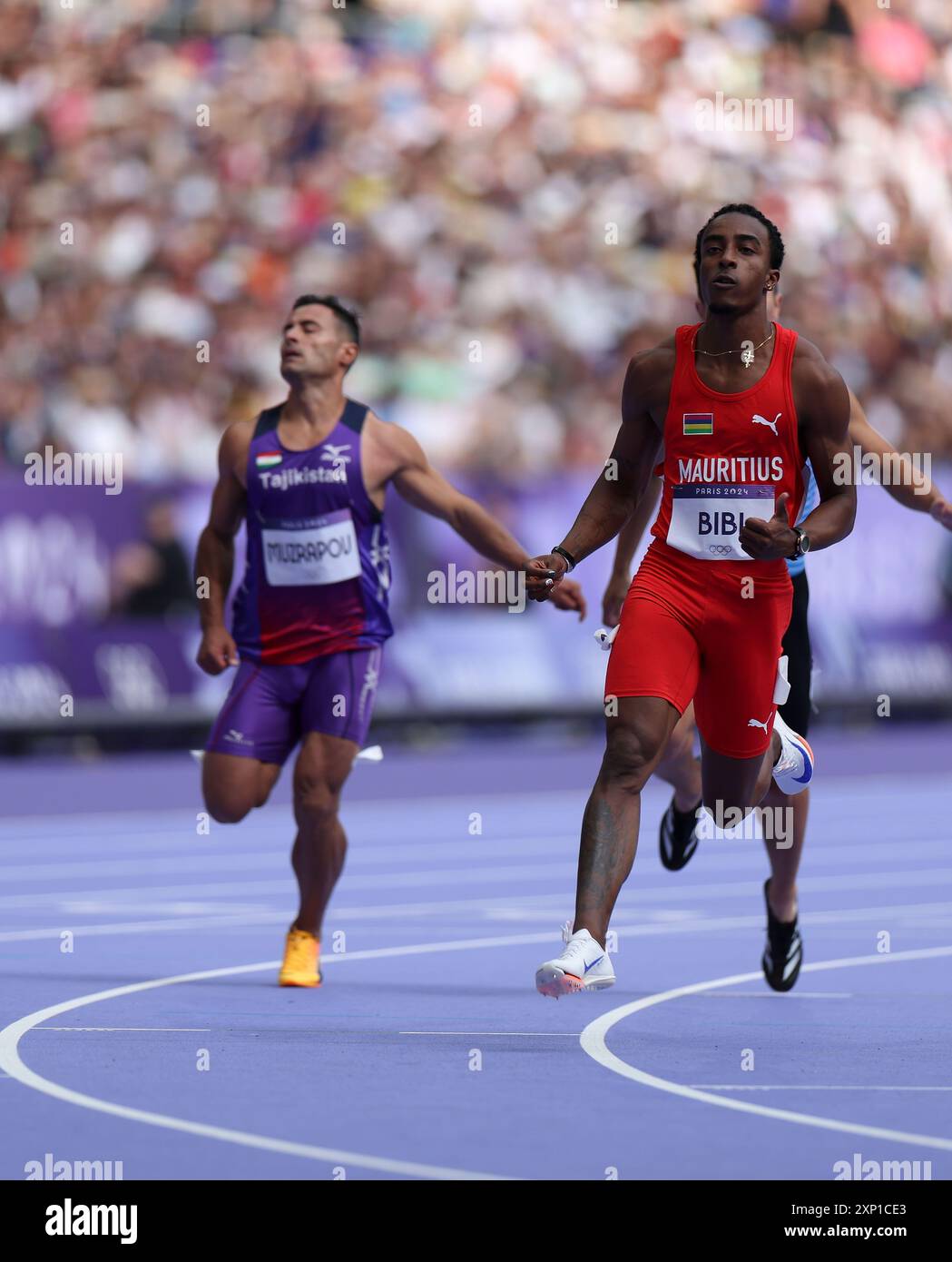 Paris, France. 3rd Aug, 2024. Gary Noa Jerrel Bibi (R) of Mauritius ...
