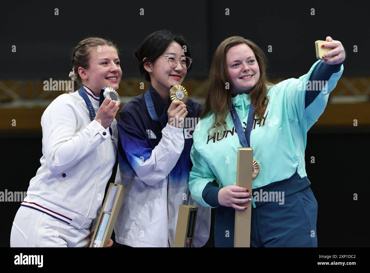 (240803) -- CHATEAUROUX, Aug. 3, 2024 (Xinhua) -- Gold medalist Yang ...