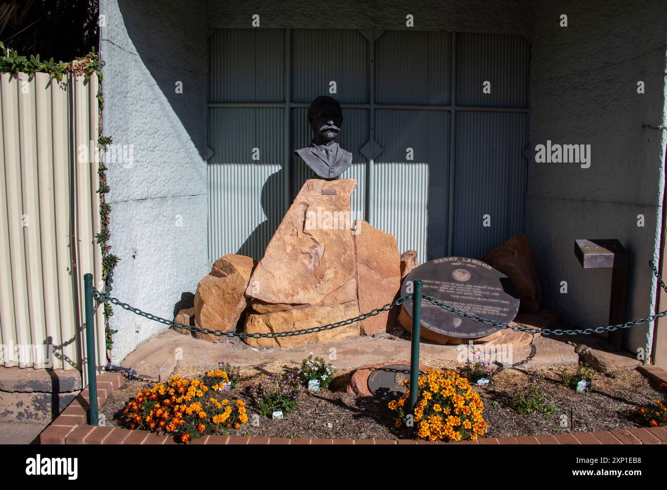 Henry Lawson statue, Grenfell, NSW, Australia Stock Photo - Alamy