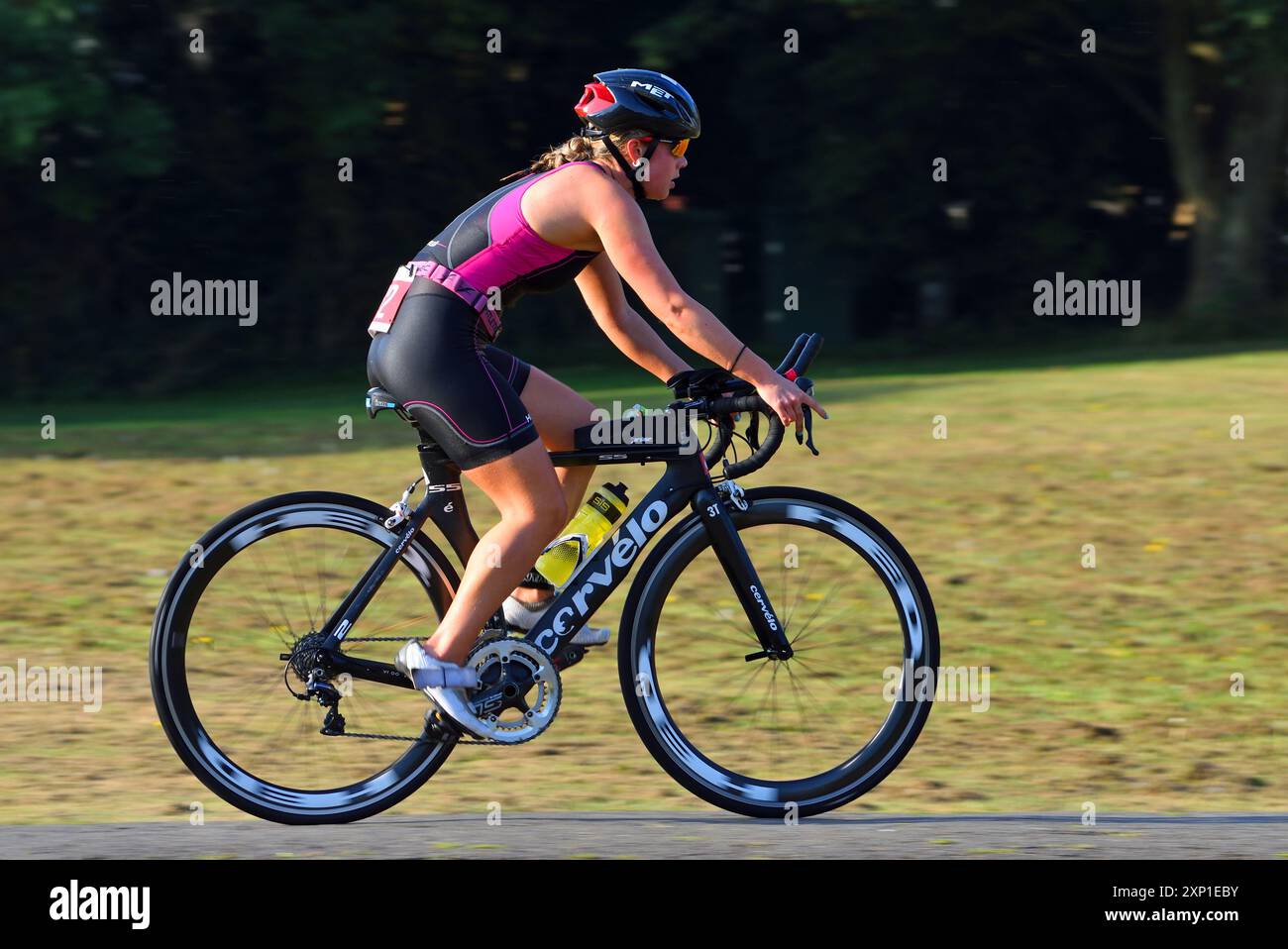 Female competitor hi-res stock photography and images - Alamy