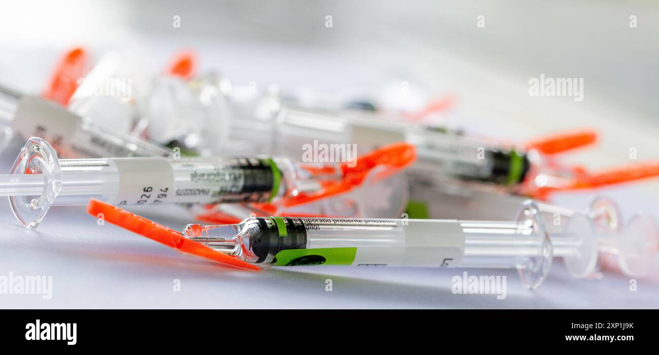 Shots, injection, syringe,hypo,hypodermic Stock Photo - Alamy