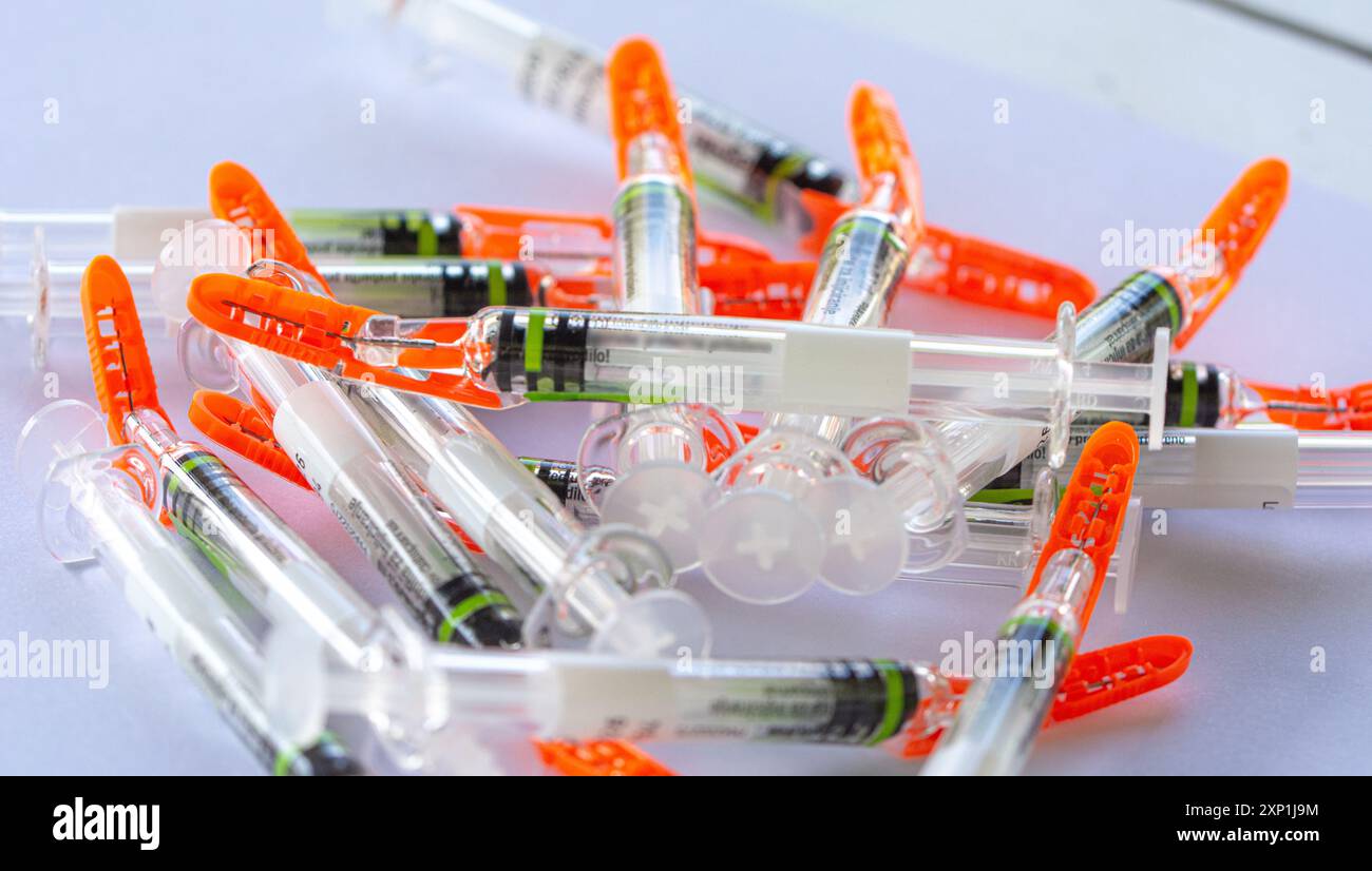 Shots, injection, syringe,hypo,hypodermic Stock Photo - Alamy