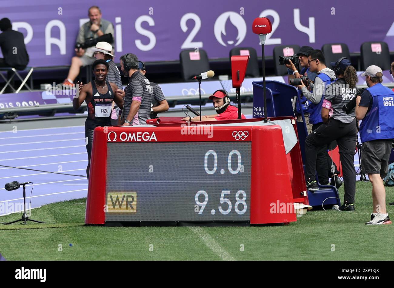 Paris, France. 3rd Aug, 2024. Jeremiah Azu of Britain reacts after ...