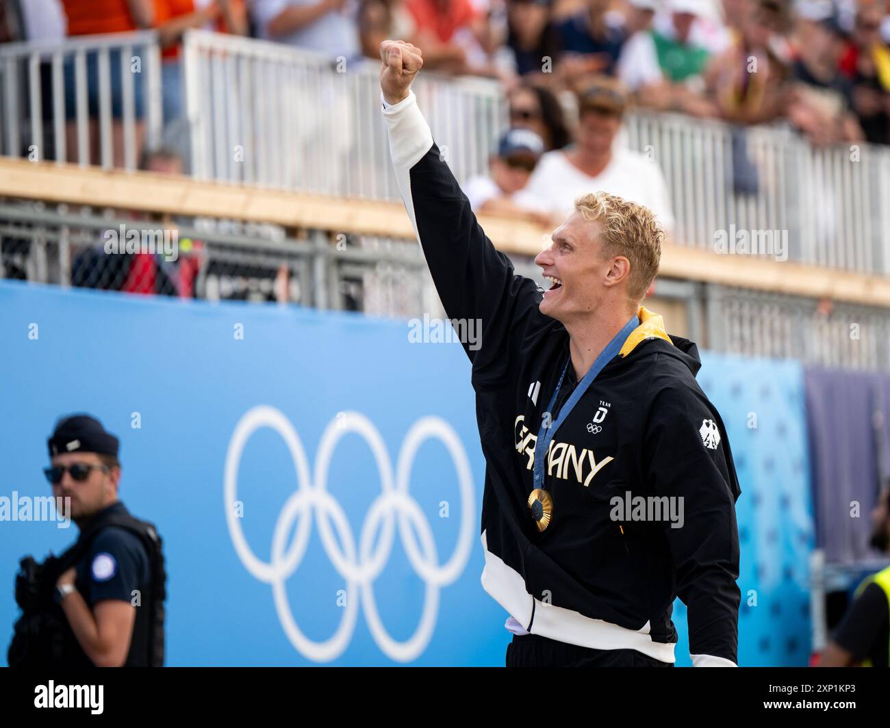 Gold medaille olympia hi-res stock photography and images - Alamy