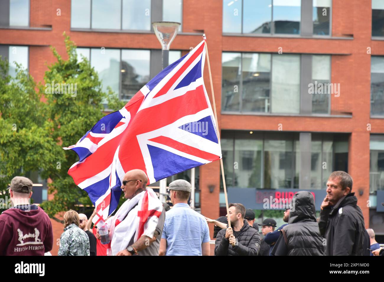 Uk riots 2024 union jack hi-res stock photography and images - Alamy