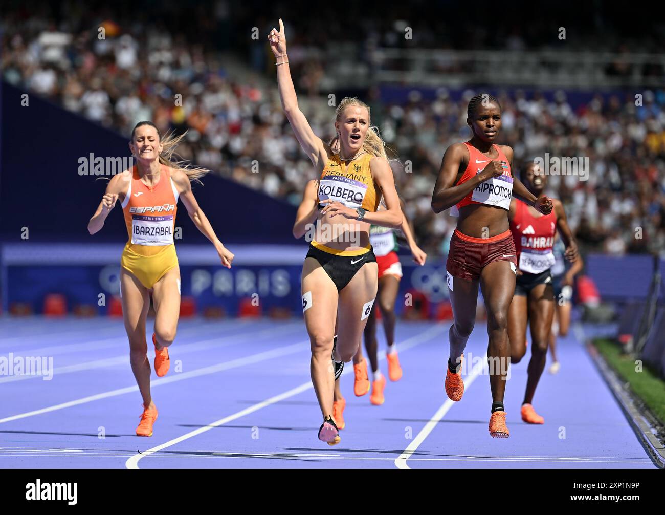 Paris, France. 2nd Aug, 2024. Majtie Kolberg (front C) of Germany ...