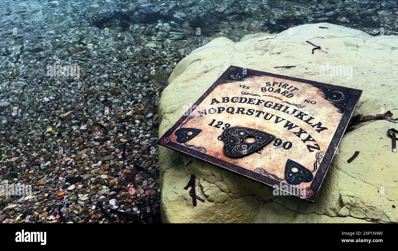 Witchcraft Spiritual Halloween Scary Game Ouija Board Stock Photo - Alamy