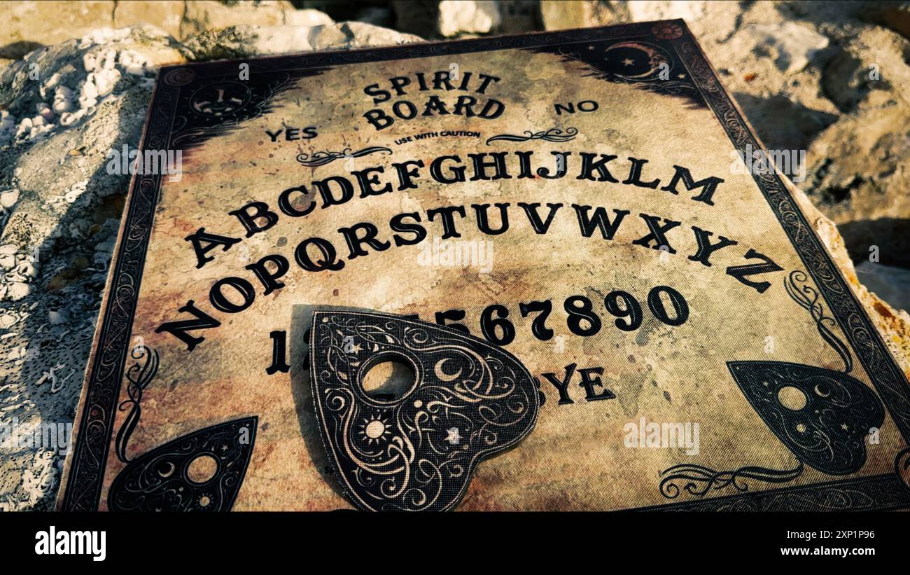 Witchcraft Spiritual Halloween Scary Game Ouija Board Stock Photo - Alamy
