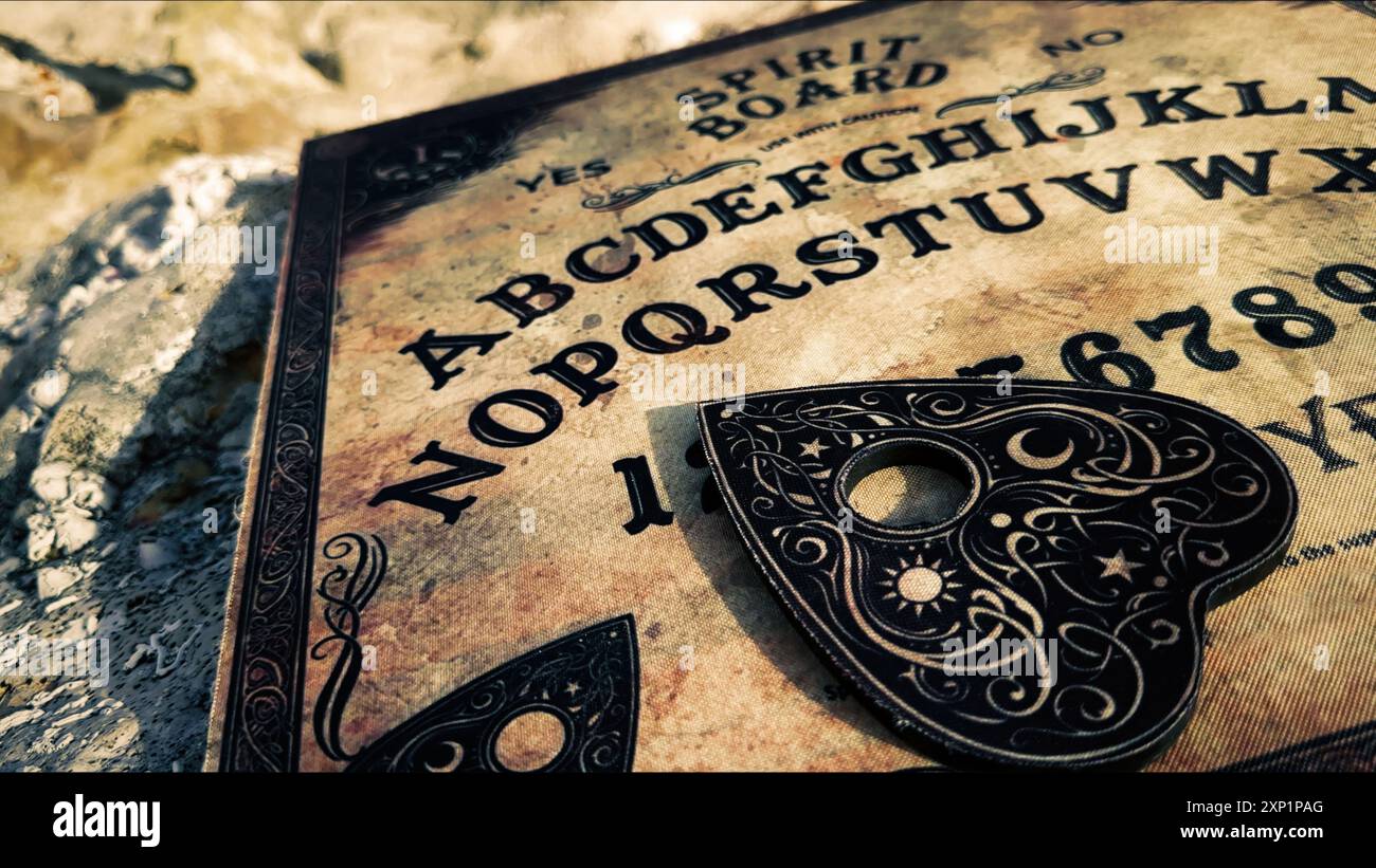 Witchcraft Spiritual Halloween Scary Game Ouija Board Stock Photo - Alamy