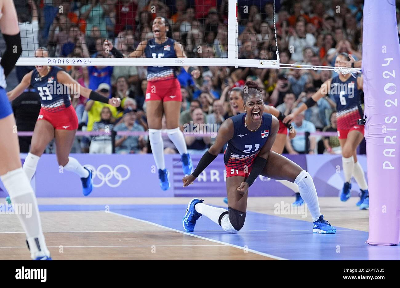 Paris, France. 3rd Aug, 2024. Jineiry Martinez (R) of the Dominican ...
