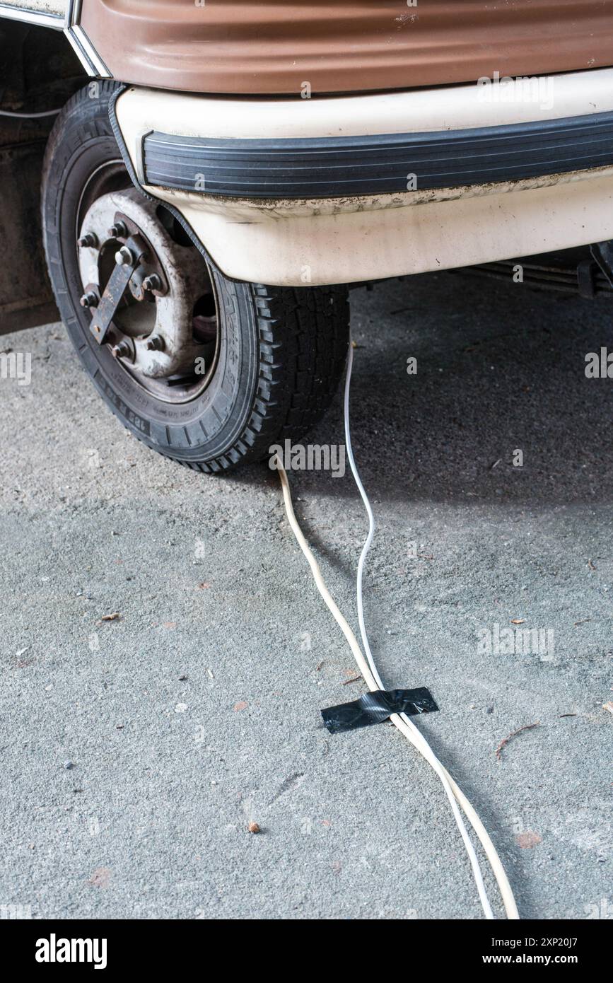 Improvised solutions hi-res stock photography and images - Alamy