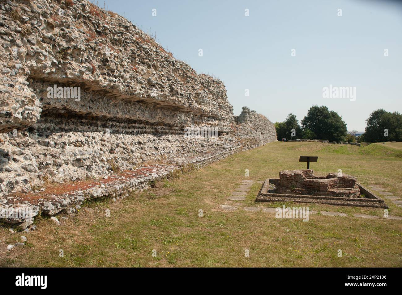 Richborough Roman Fort and Amphitheatre Stock Photo - Alamy