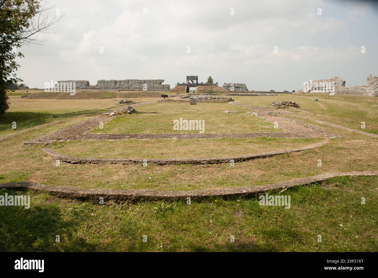 Richborough Roman Fort and Amphitheatre Stock Photo - Alamy