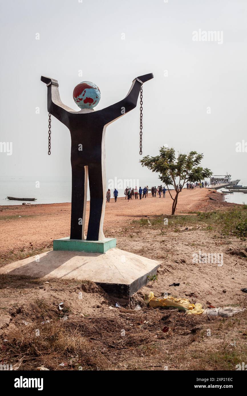 Statue symbolizing freedom and resilience on Kunta Kinteh Island in ...