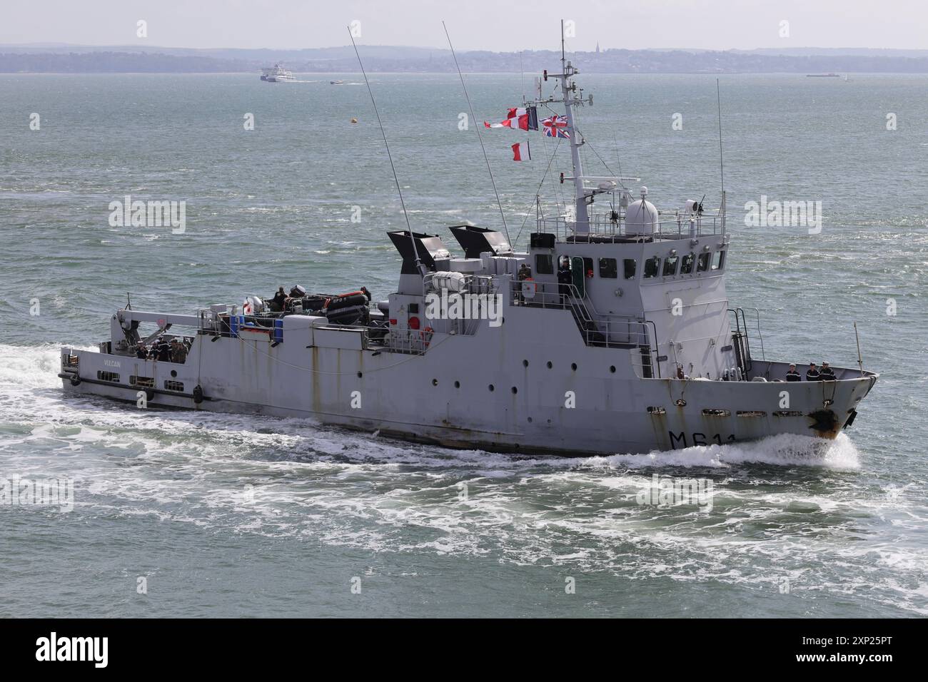 The French navy minesweeper FS VULCAIN (M611) approaching the harbour ...