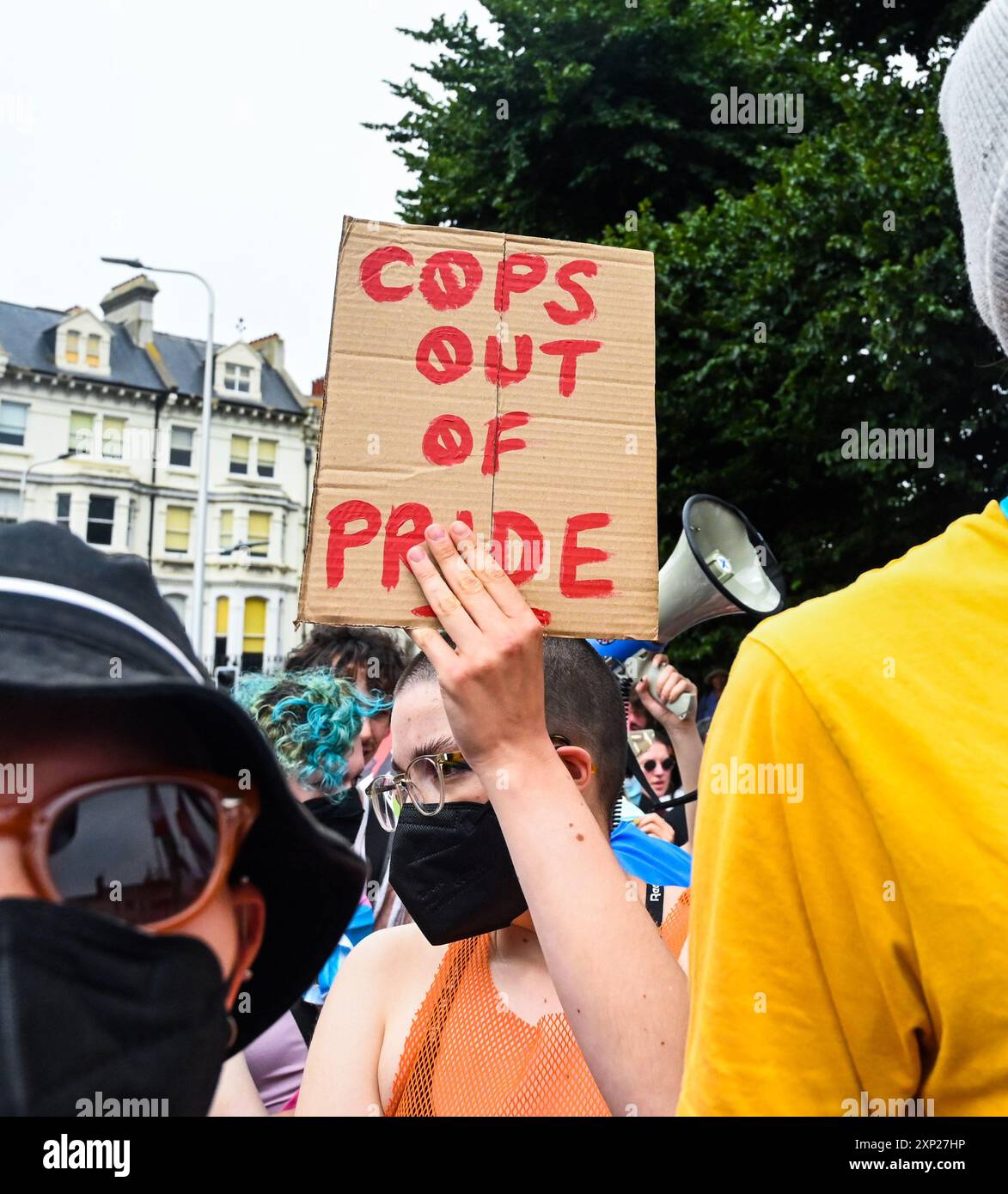 Brighton UK 3rd August 2024 - A Pro Palestine protest surrounds and ...