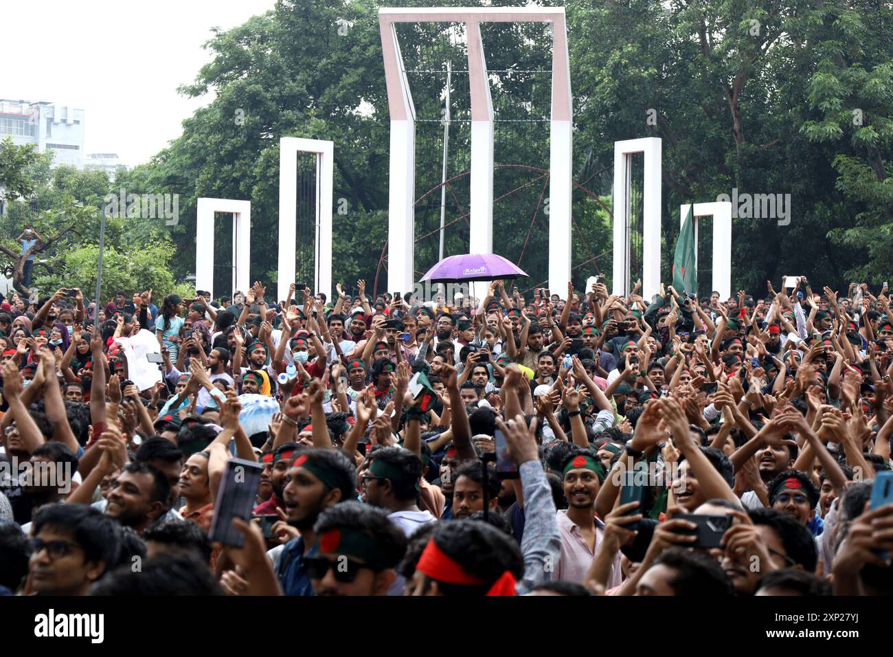 Dhaka, Dhaka, Bangladesh. 3rd Aug, 2024. Demonstrators of all classes ...