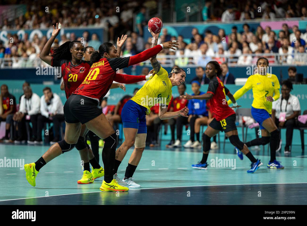 PARIS, IF - 03.08.2024: BRAZIL X ANGOLA WOMEN'S HANDBALL - Last game of ...