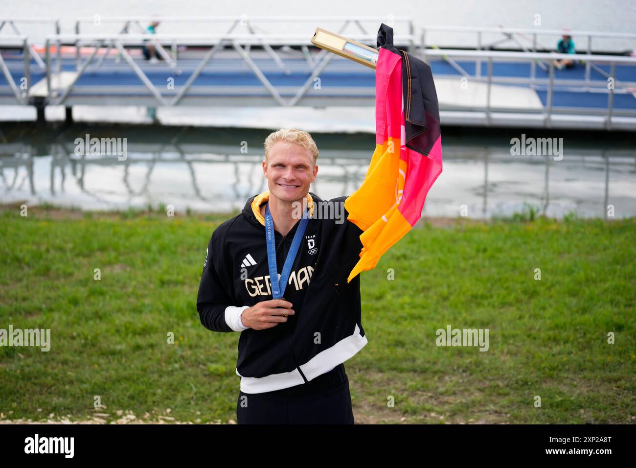 Oliver Zeidler, of Germany, gold medalist in the men's single sculls ...