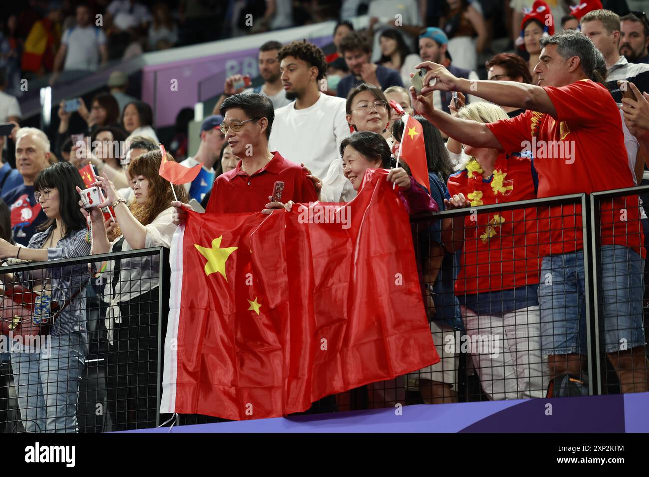 Paris, France. 3rd Aug, 2024. Spectators are seen during the women's ...
