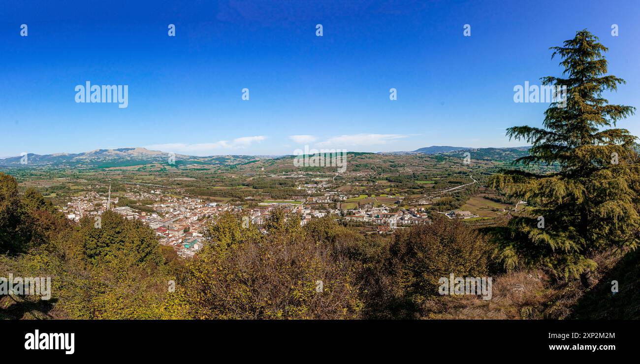 the breathtaking green panoramas that can be admired in Roccamandolfi ...