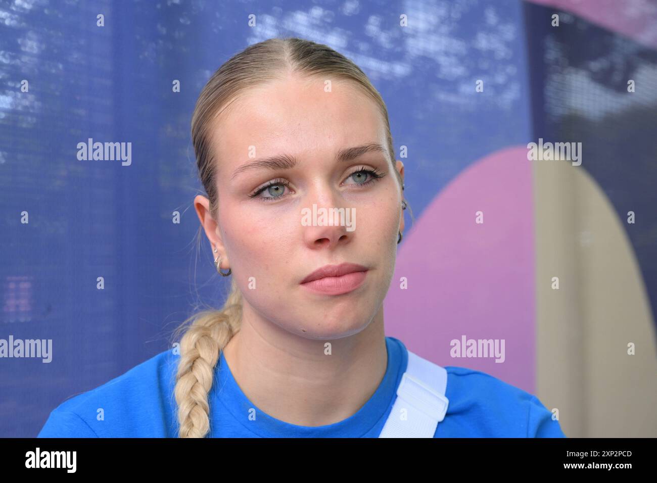 Paris, France. 03rd Aug, 2024. Pole vaulter Elina Lampela attends a ...