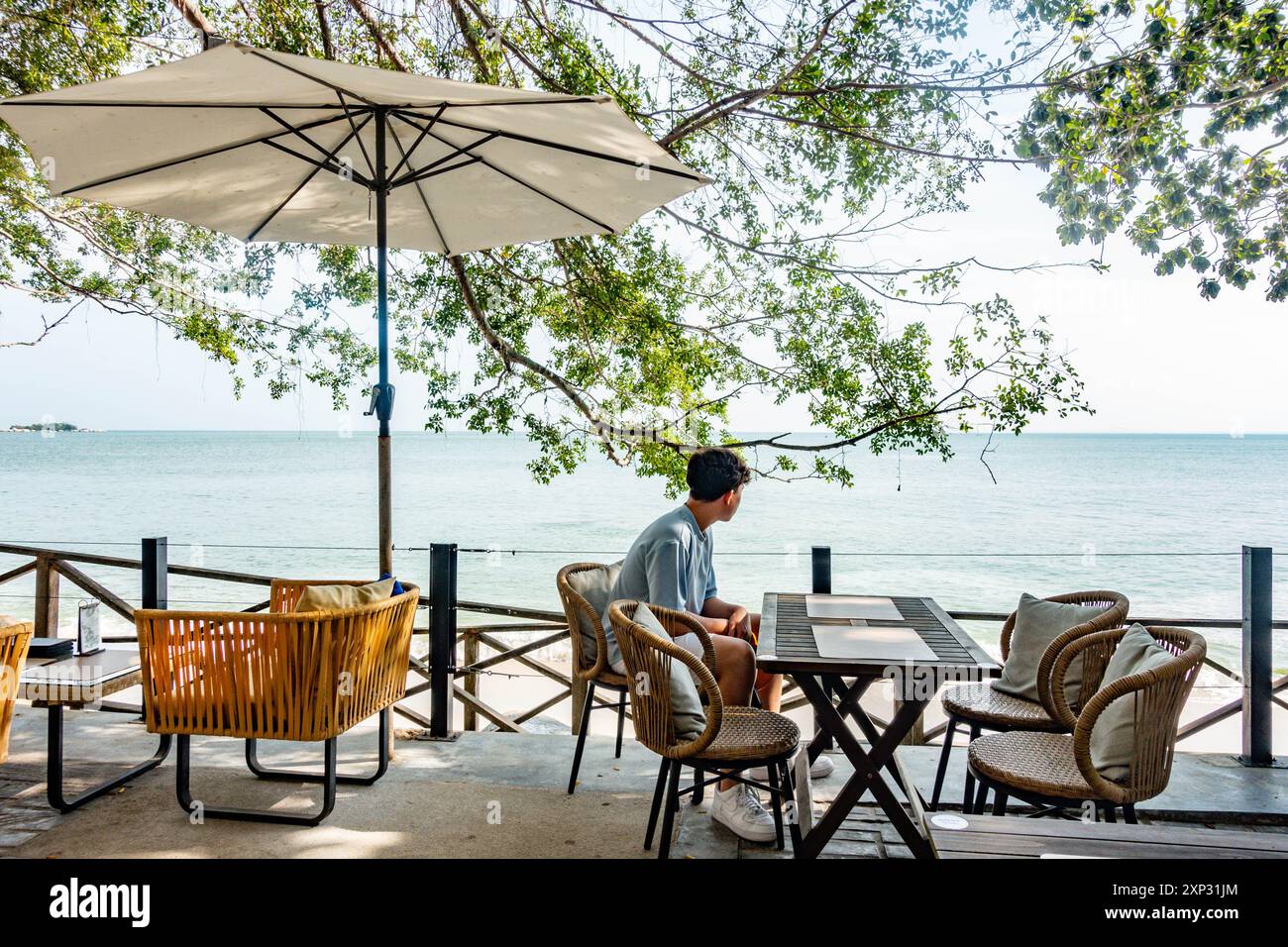 Teenage beach hot hi-res stock photography and images - Alamy