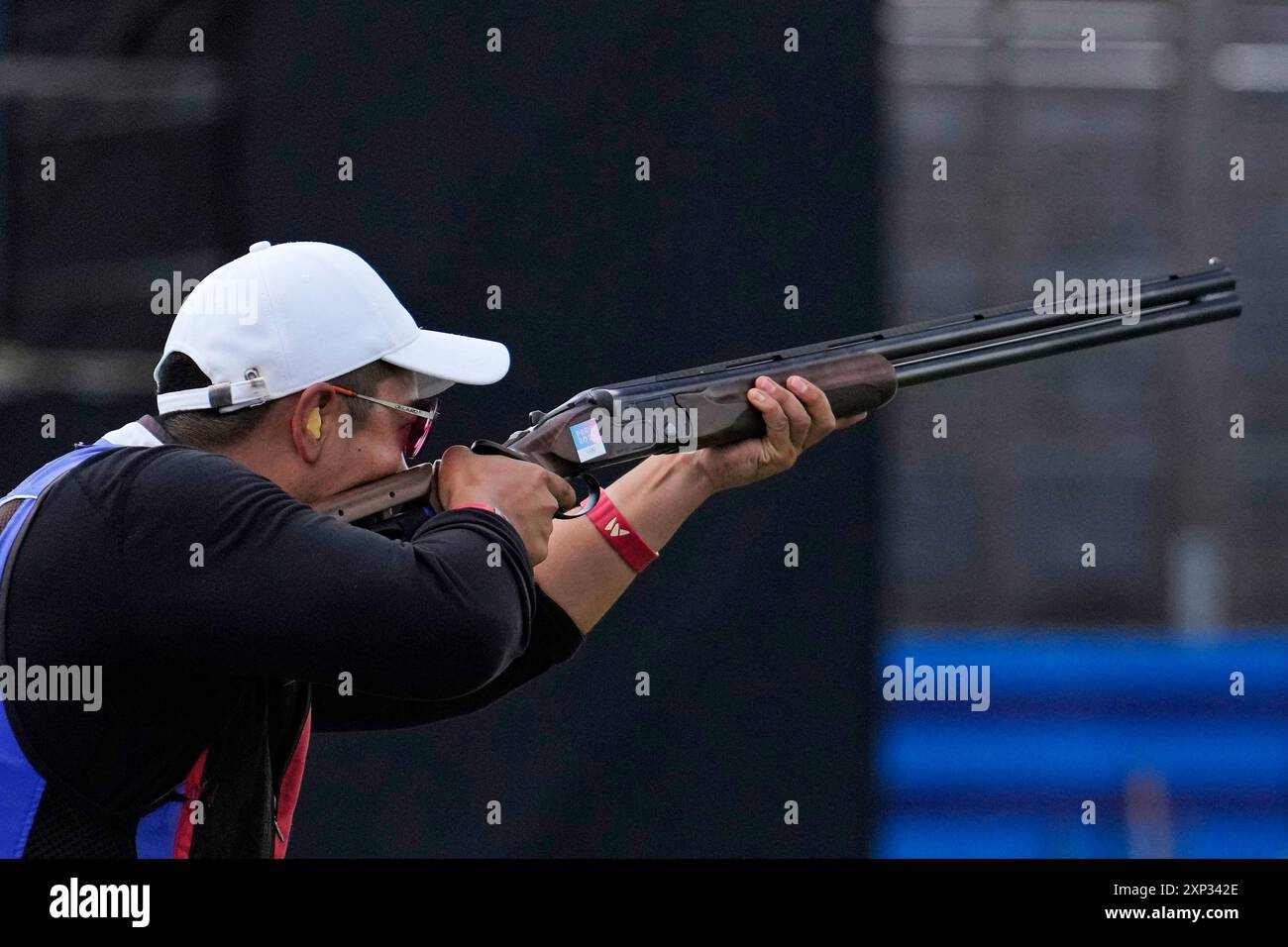 Taiwan's Lee Meng Yuan competes in the Skeet men's final at the 2024 ...