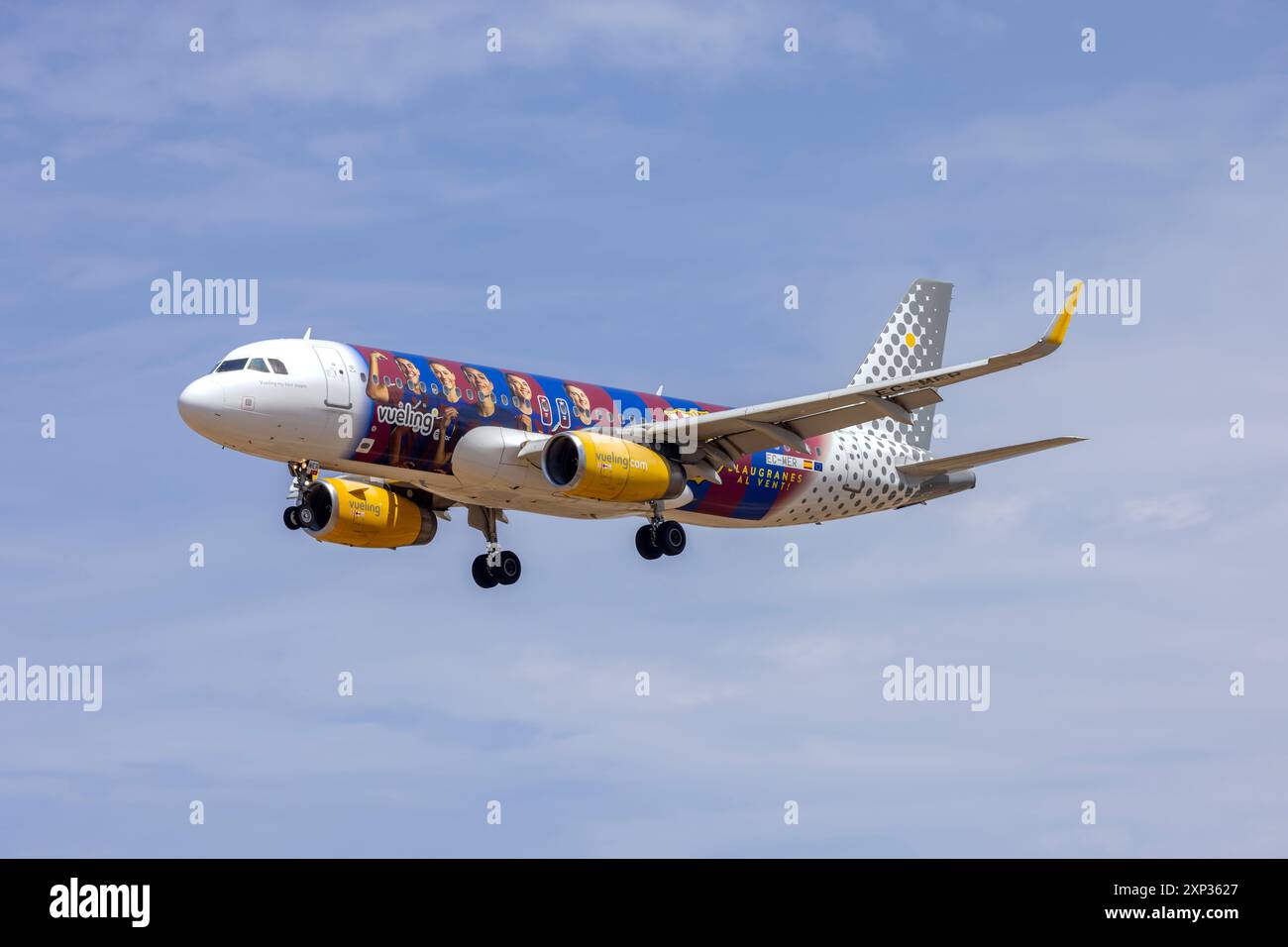Vueling Airlines Airbus A320-232 (REG: EC-MER) in FC Barcelona Women ...