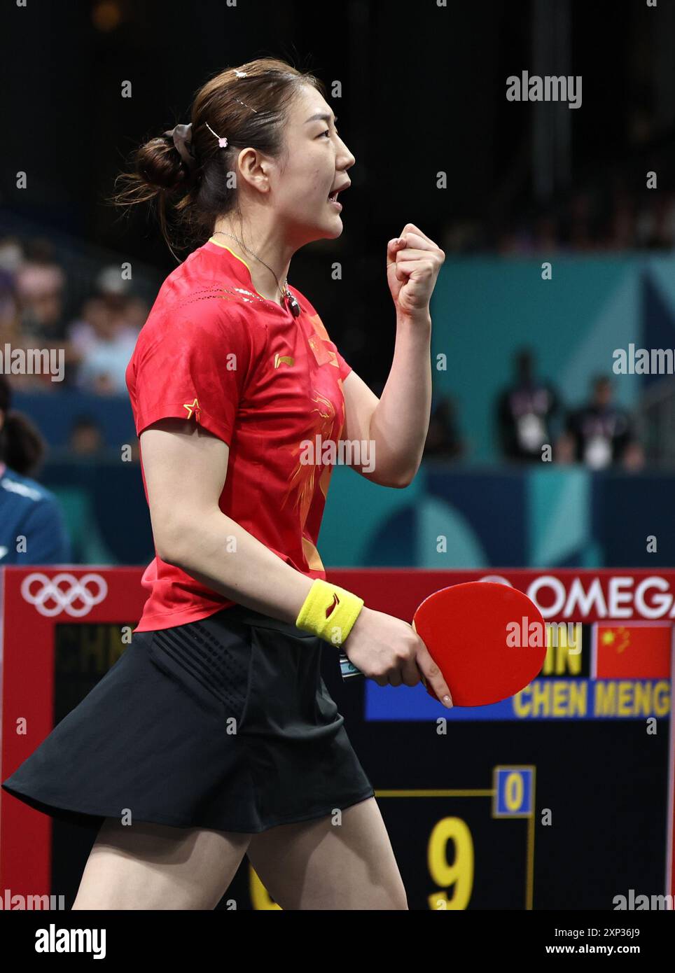 (240803) -- PARIS, Aug. 3, 2024 (Xinhua) -- Chen Meng of China reacts during the women's singles ...