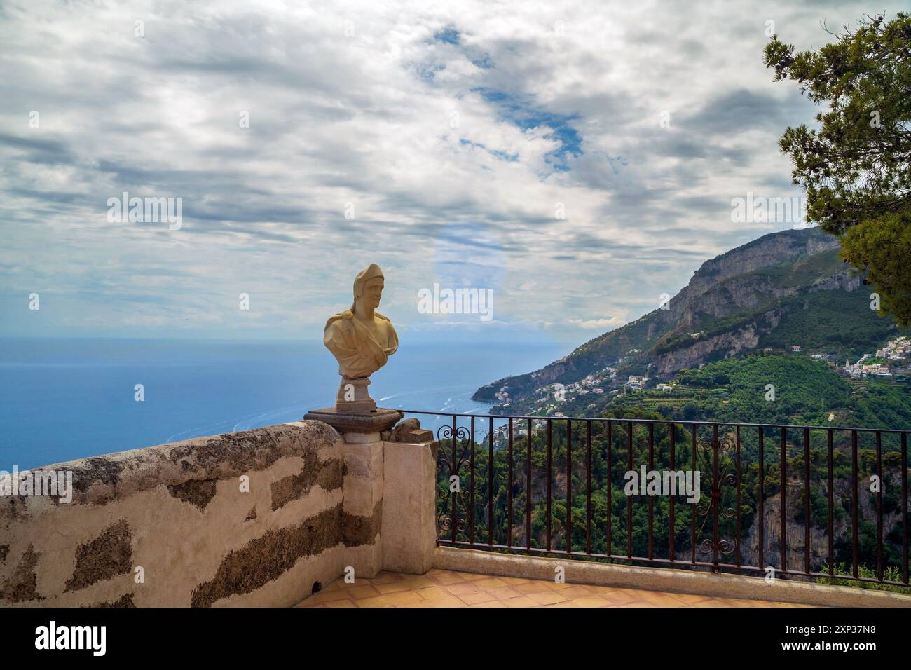 Terrace of Infinity, Gardens of Villa Cimbrone villa in ravello, Italy ...