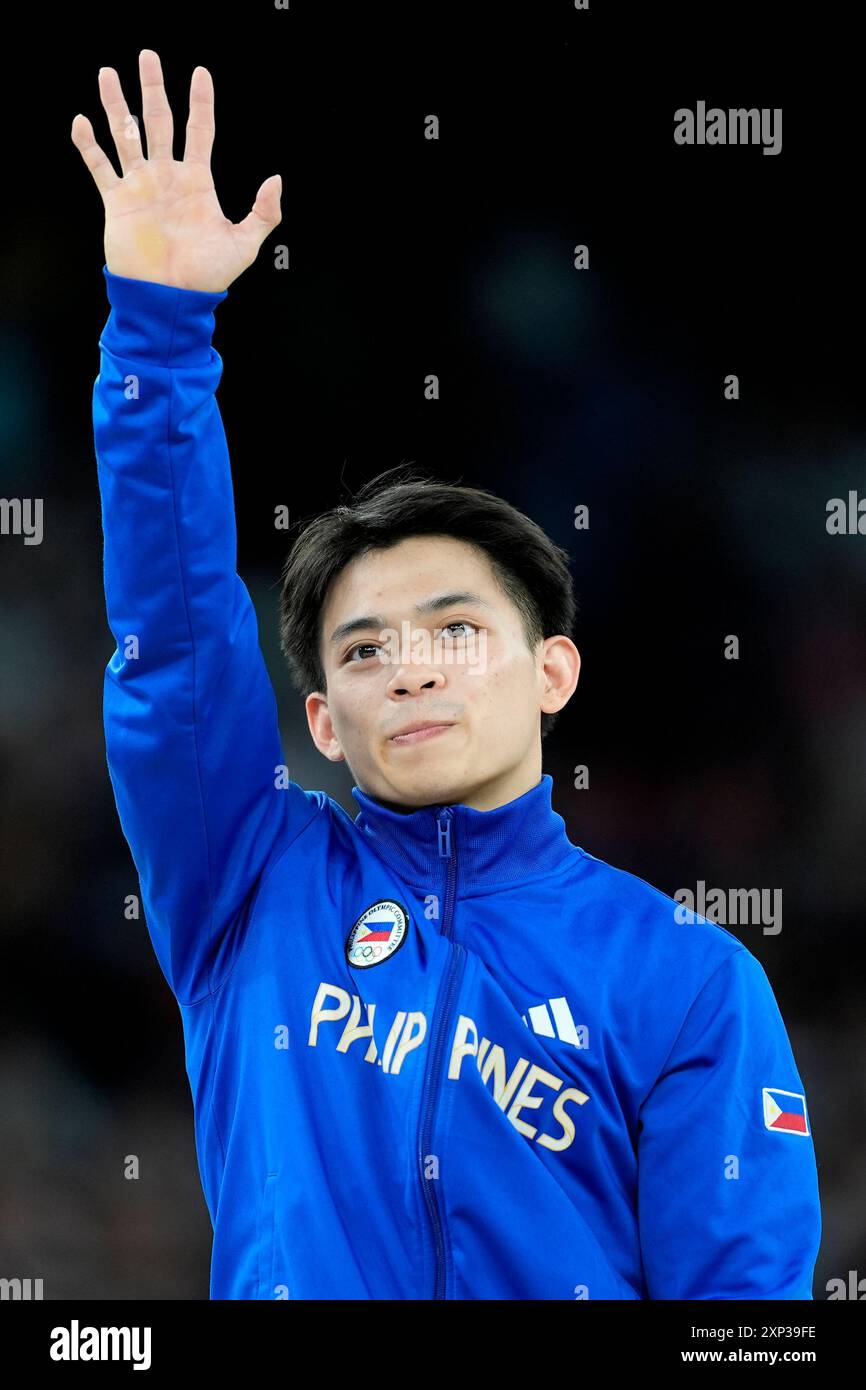 Carlos Edriel Yulo, of the Philippines, celebrates after winning the ...