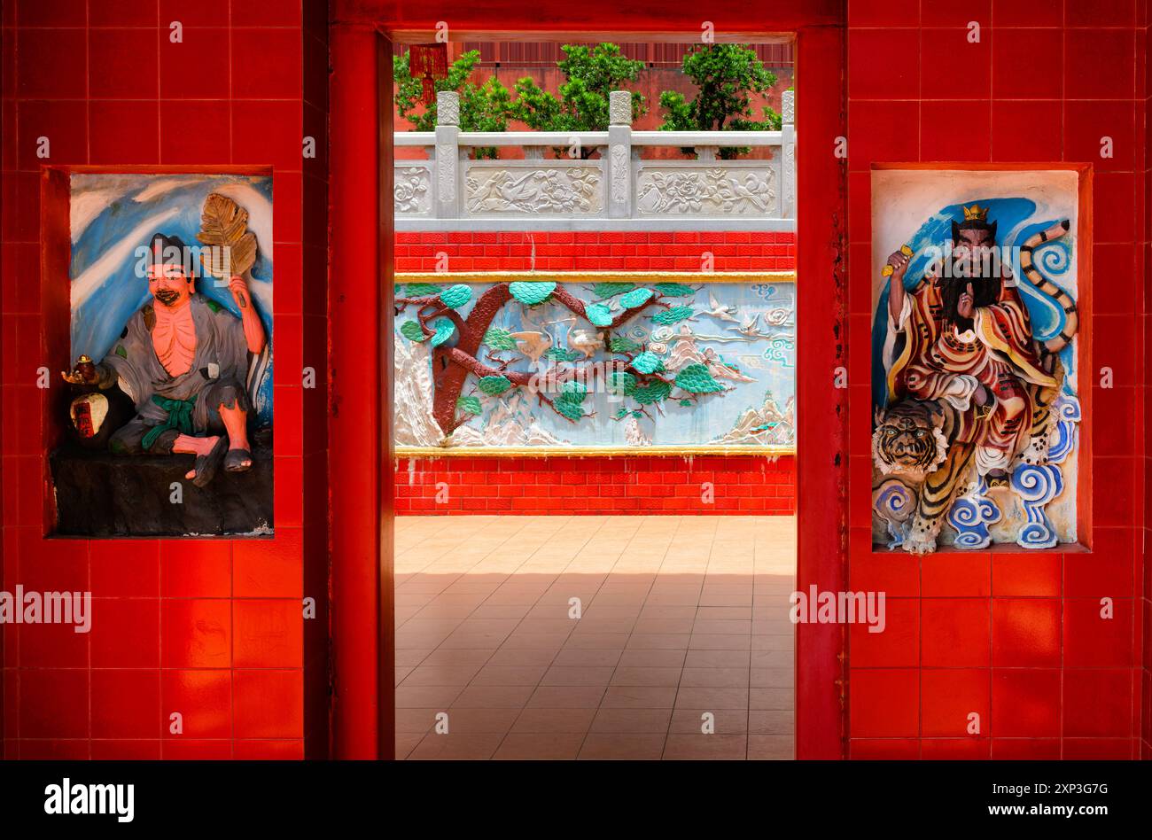 Colourful murals and art decorating the Tua Pek Kong Temple, Kuching ...
