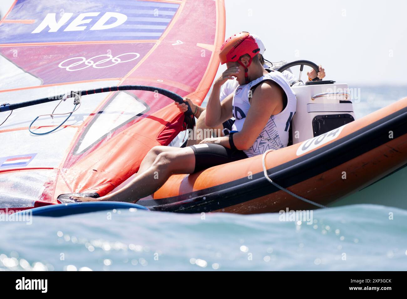 MARSEILLE - 03/08/2024, Windfoiler Luuc van Opzeeland is disappointed ...